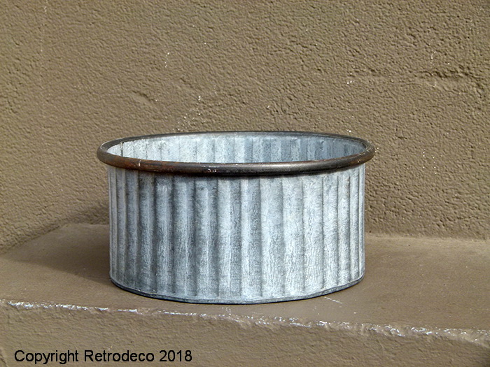 Jardinière ronde métal zinc ondulé PM déco campagne Tobs | Retrodeco.fr